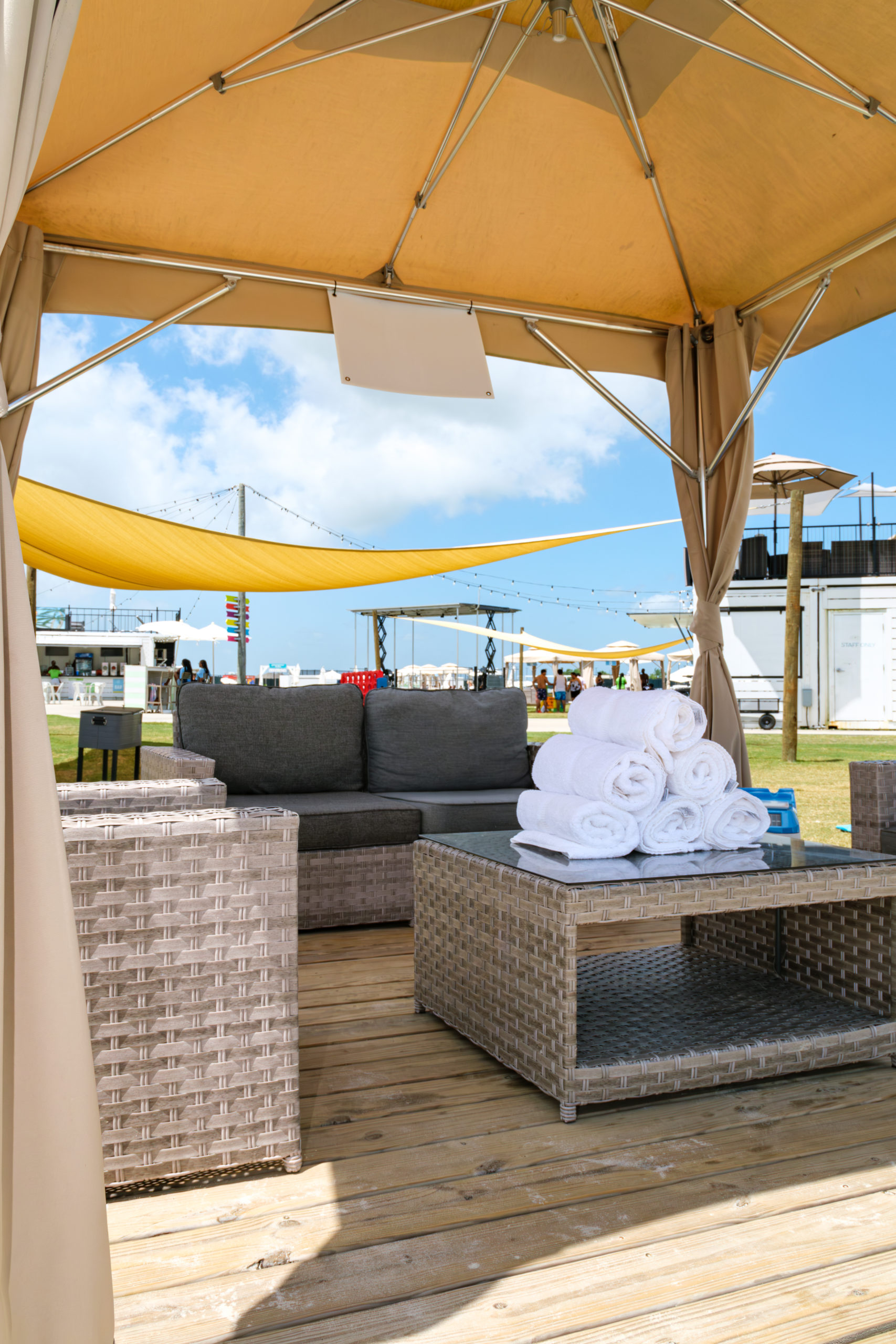Cabanas – Lagoonfest Texas